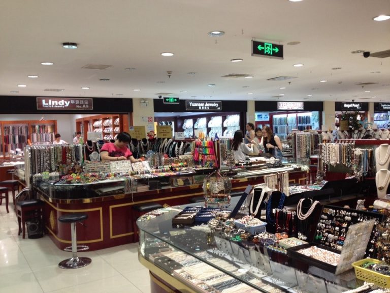 Yatai Xinyang Fashion and Gift Market